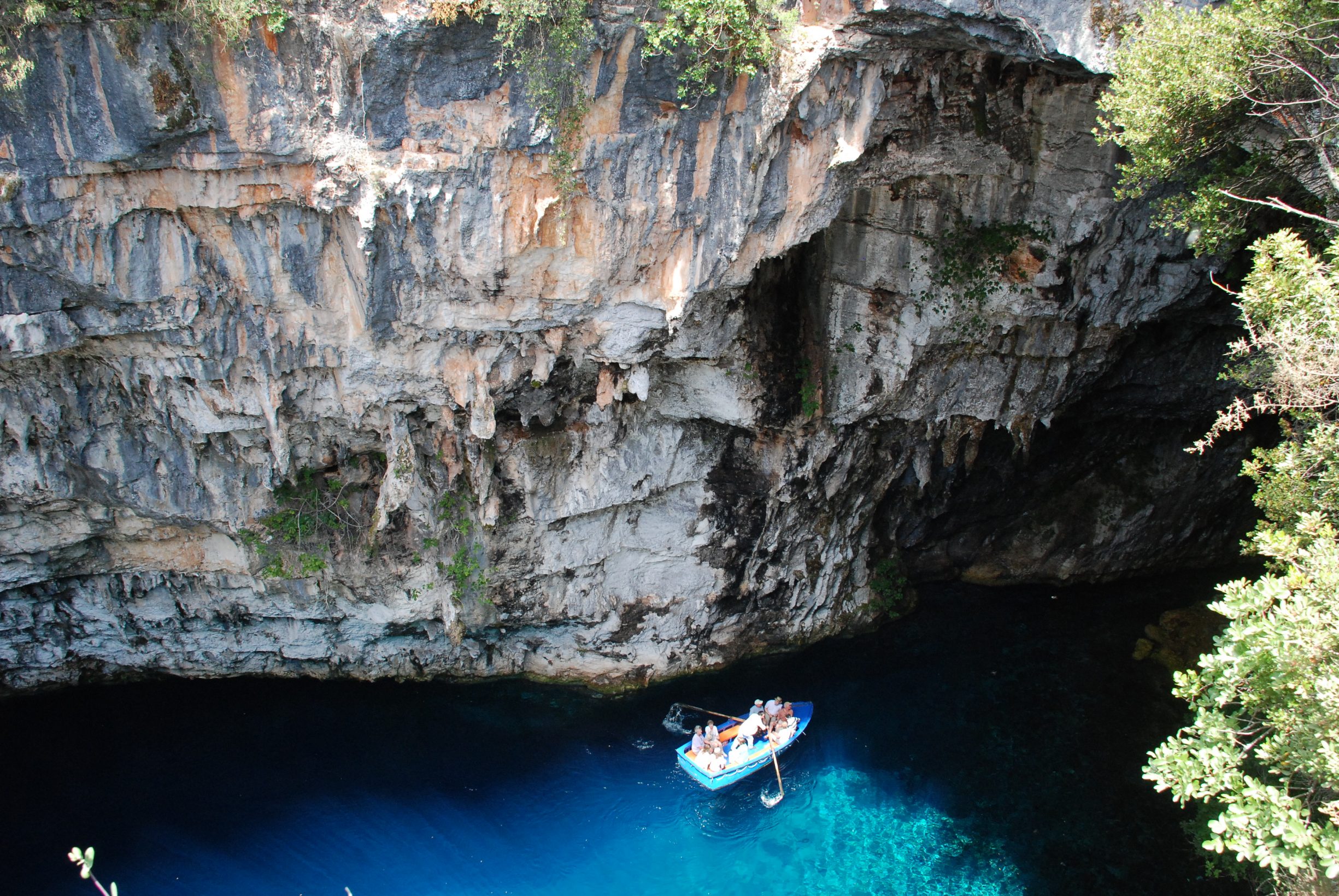 Melissani Cave Lake: Kefalonian beauty in its most charming version!